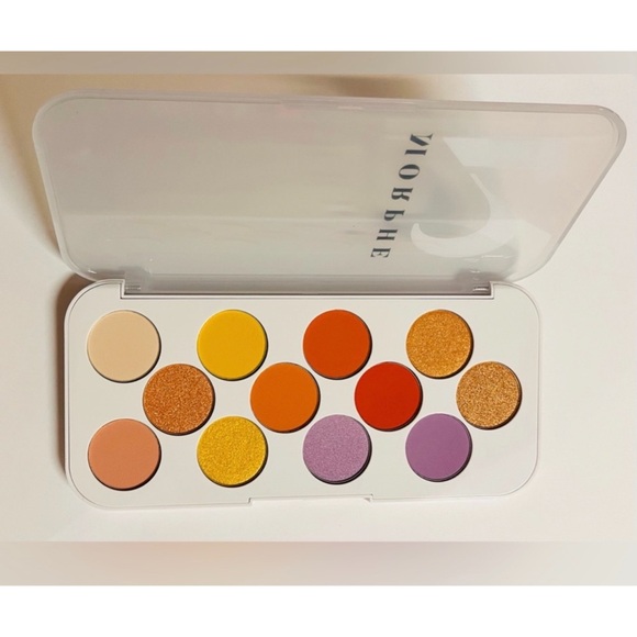 Morphe | Makeup | New Morphe 2 Eyeshadow Palette Social Butterfly With ...